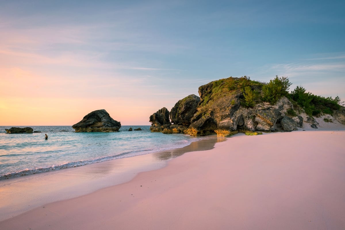 Bermuda's Best Bet: Pink Sand Beaches | NCL - Norwegian Cruise Line
