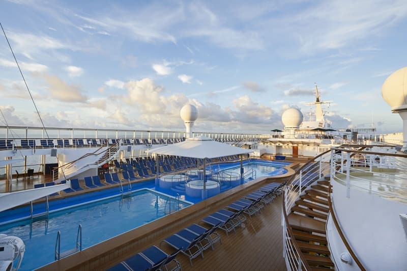 Norwegian Sun® Experiences & Entertainment | NCL - Norwegian Cruise Line