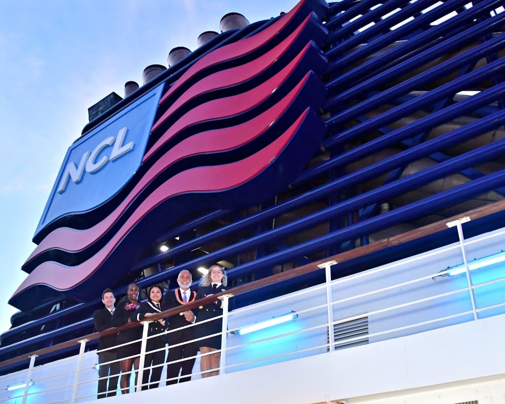Careers at Pride of America | NCL - Norwegian Cruise Line