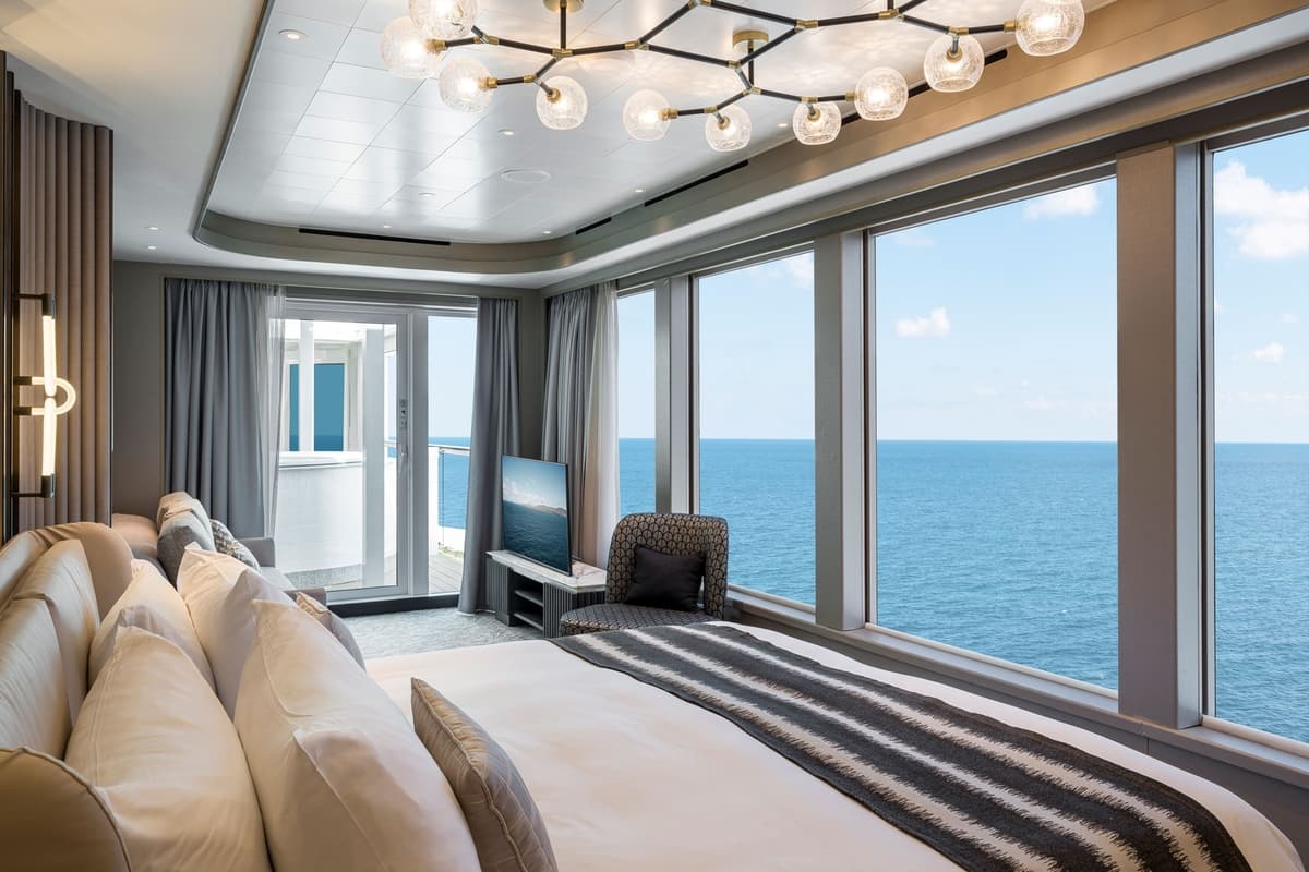 Norwegian Gem® Staterooms & Suites | NCL - Norwegian Cruise Line