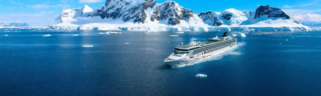 Norwegian Star® Staterooms & Suites | NCL - Norwegian Cruise Line