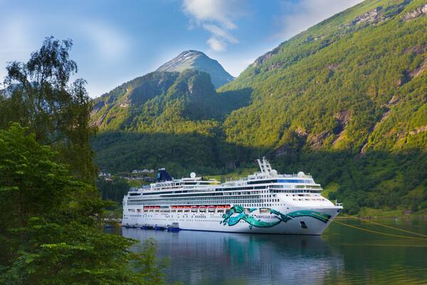 Ship Guide: Top Things to Do on Norwegian Jade | NCL - Norwegian Cruise ...