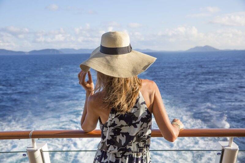 Cruising Solo: 6 Fun Ways to Engage with Other Travellers | NCL Travel Blog