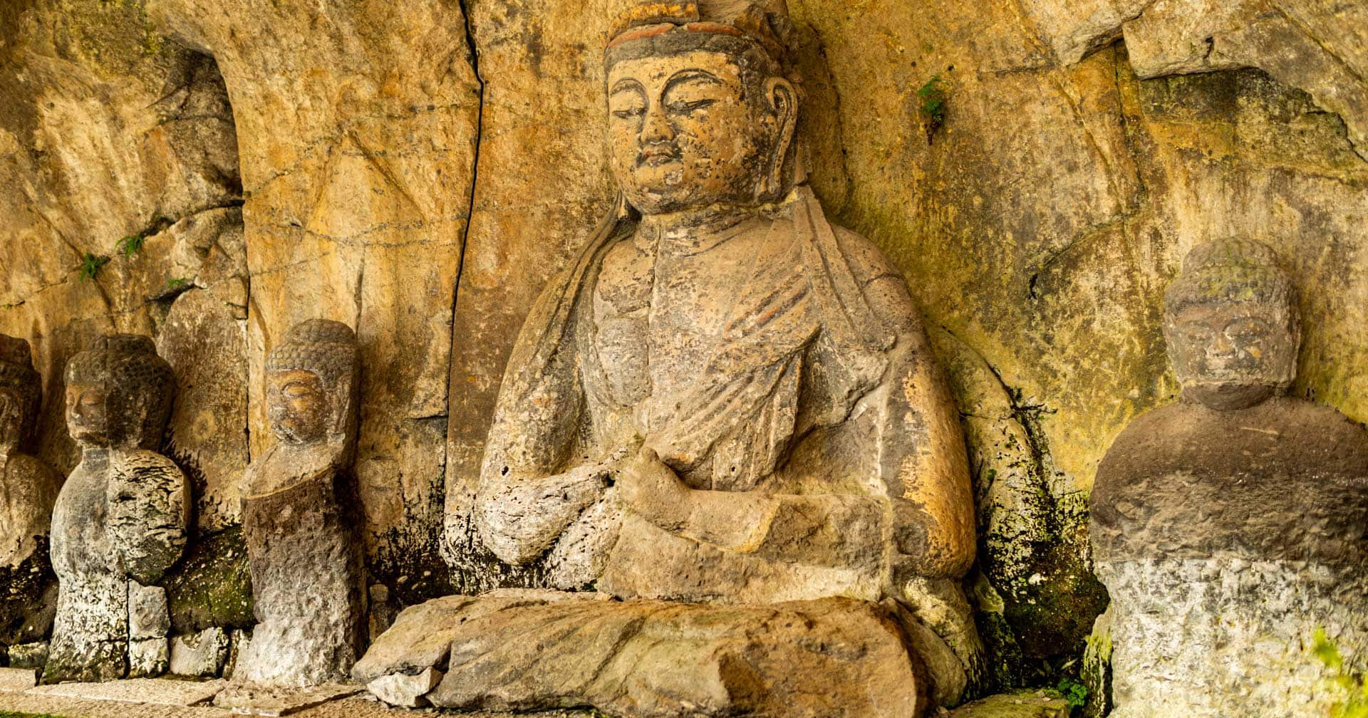 Beppu, Japan Usuki Stone Buddha & Inaba Residence Excursion | ノルウェージャンク ...