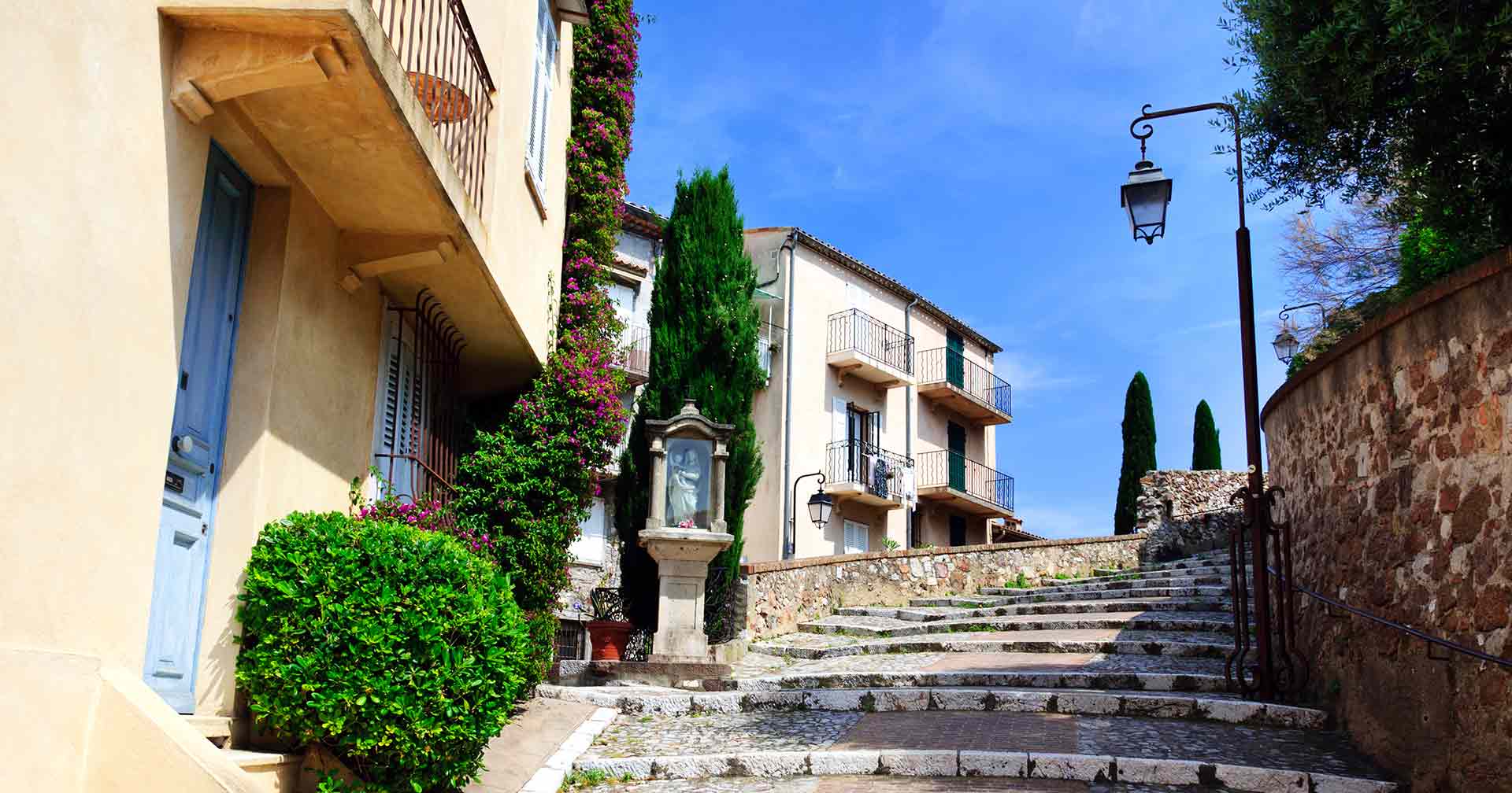 Cannes, France Cannes Walking Tour Excursion | Norwegian Cruise Line