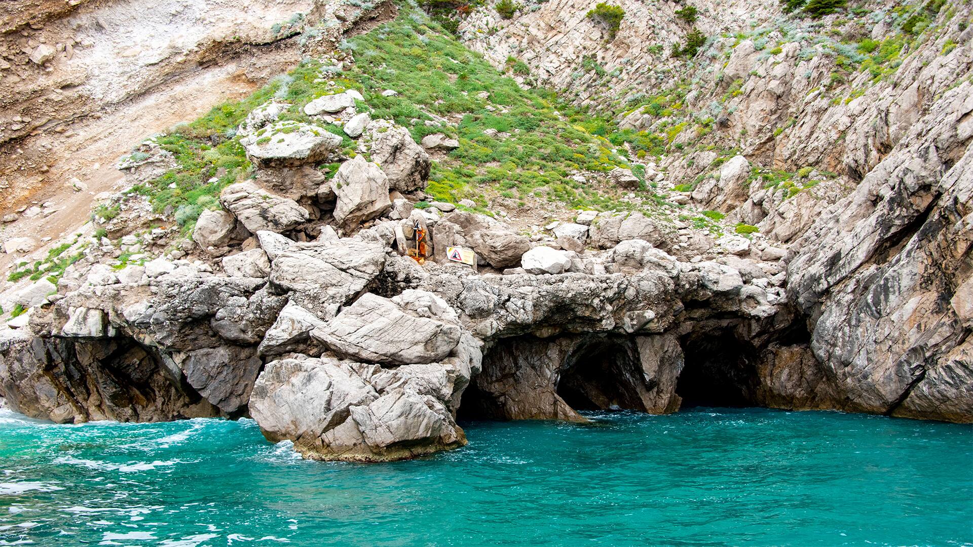 Falmouth, Jamaica Green Grotto Caves & Lunch At Scotchies Excursion ...