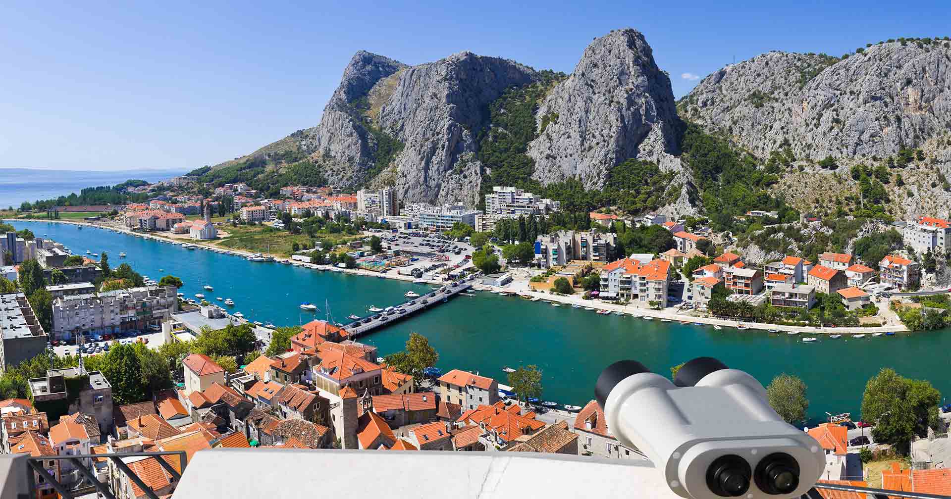 Split, Croacia. Excursión en un encantador crucero por la ribera y el ...